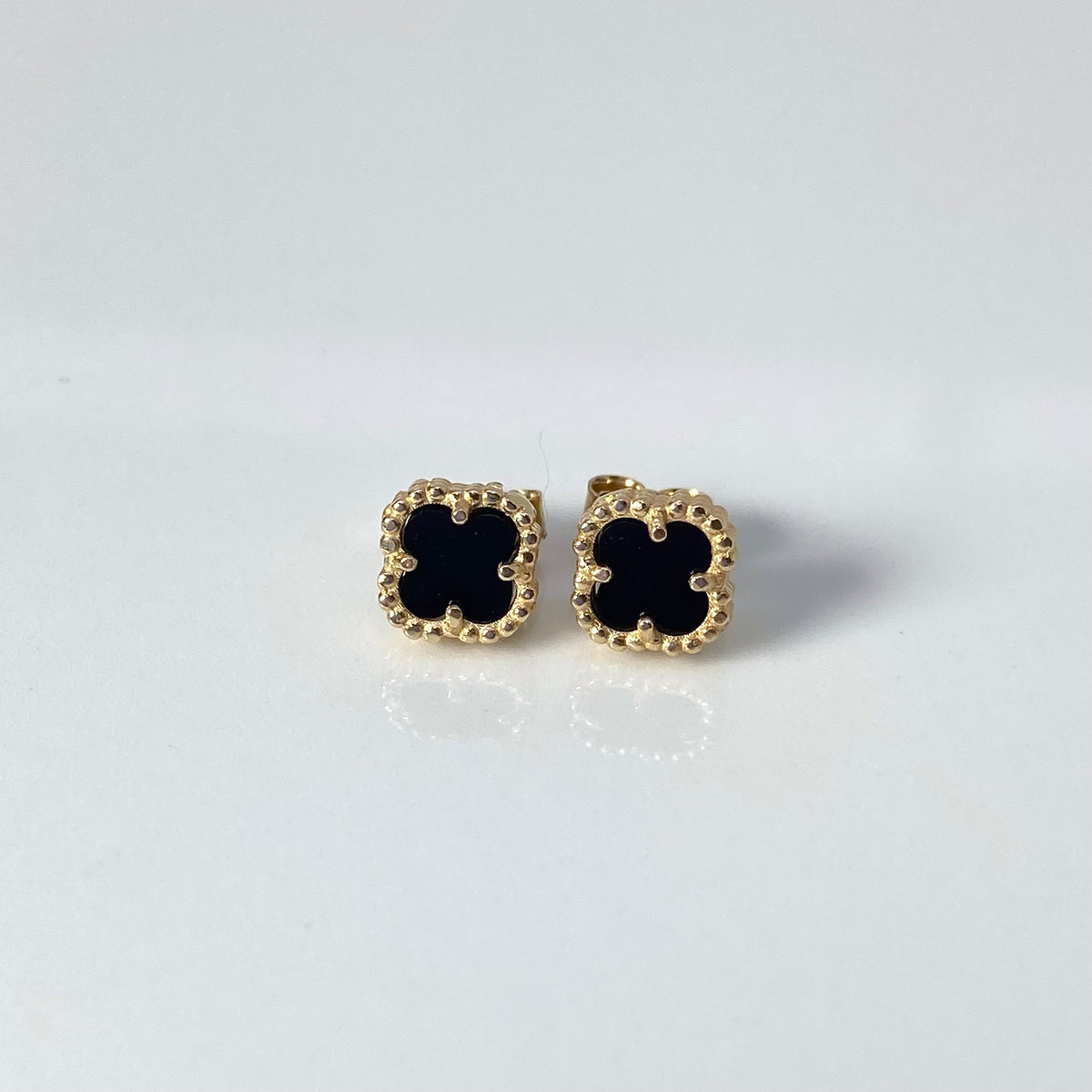 Topos Trebol Negros Oro amarillo 18k 2,11 Gr / 7,1 mm † – Tres Cruces ...