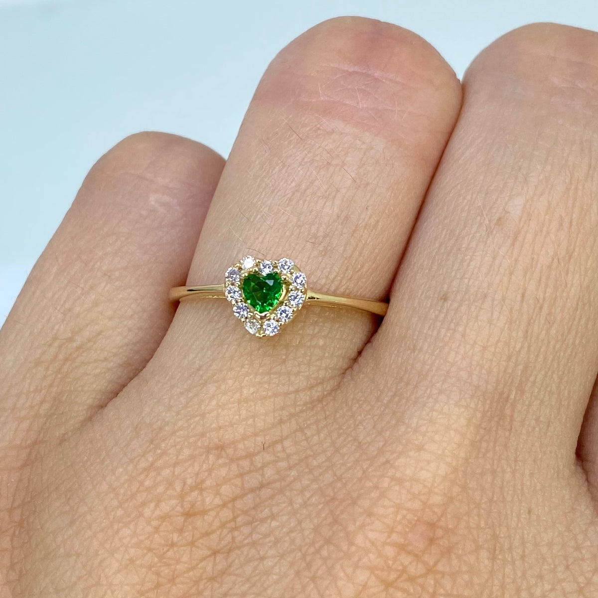 Anillo Solitario Corazón Circon Verde Y Blancos Oro amarillo 18k / Tal ...