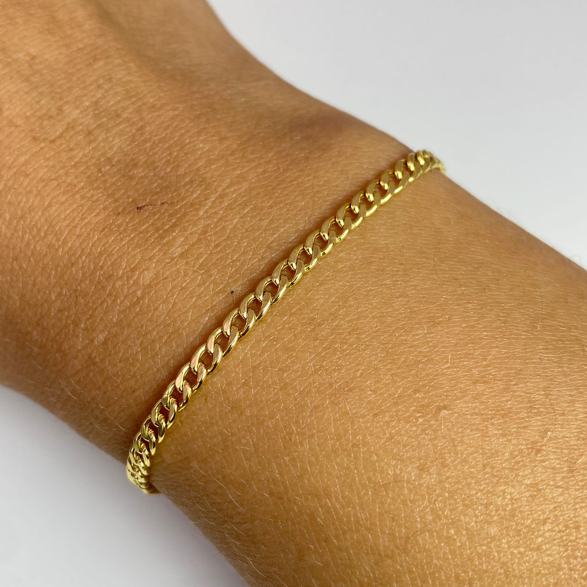 Pulso Italy Cubano Oro amarillo 18k +1 / 2,72 Gr / 2,7 mm / 20,5 Cm ...