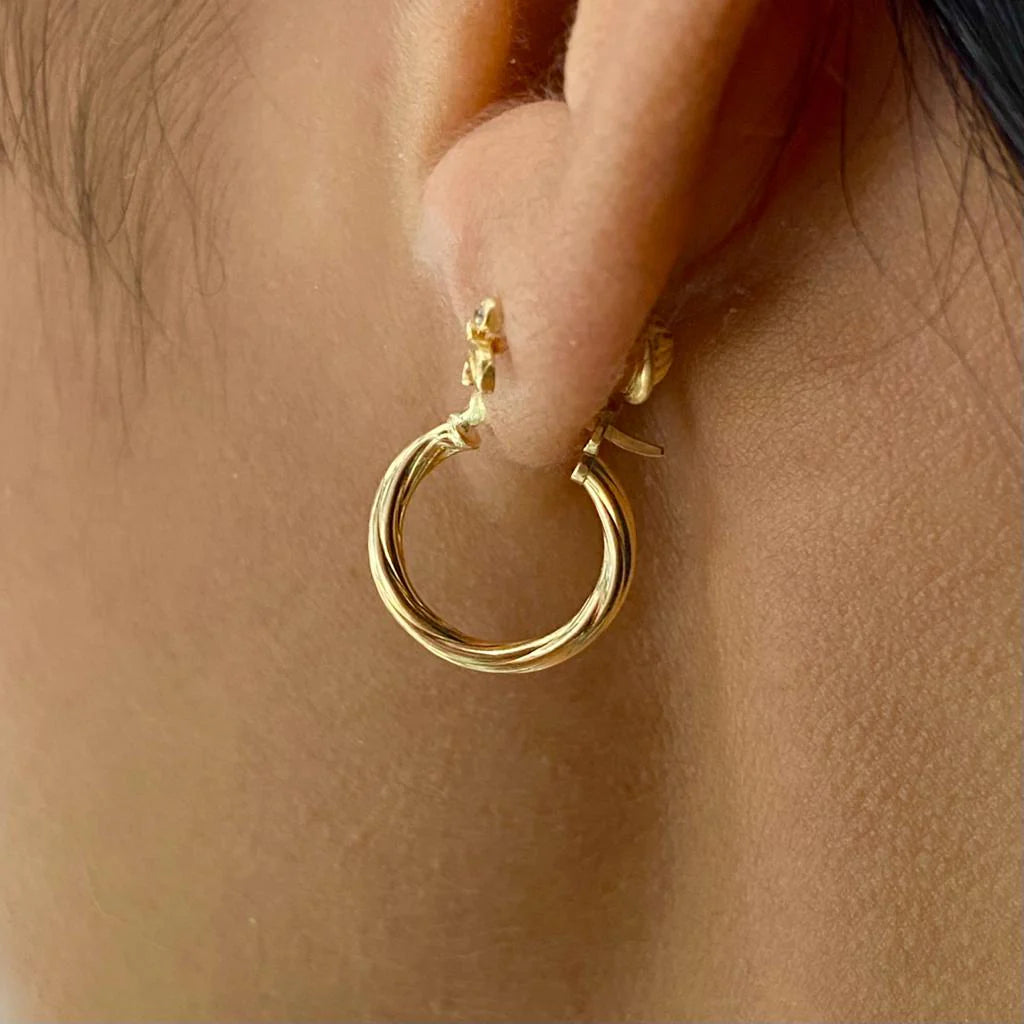 Candonga Lineal Entorchada Oro amarillo 18k 1,50 Gr / 2 Cm – Tres ...