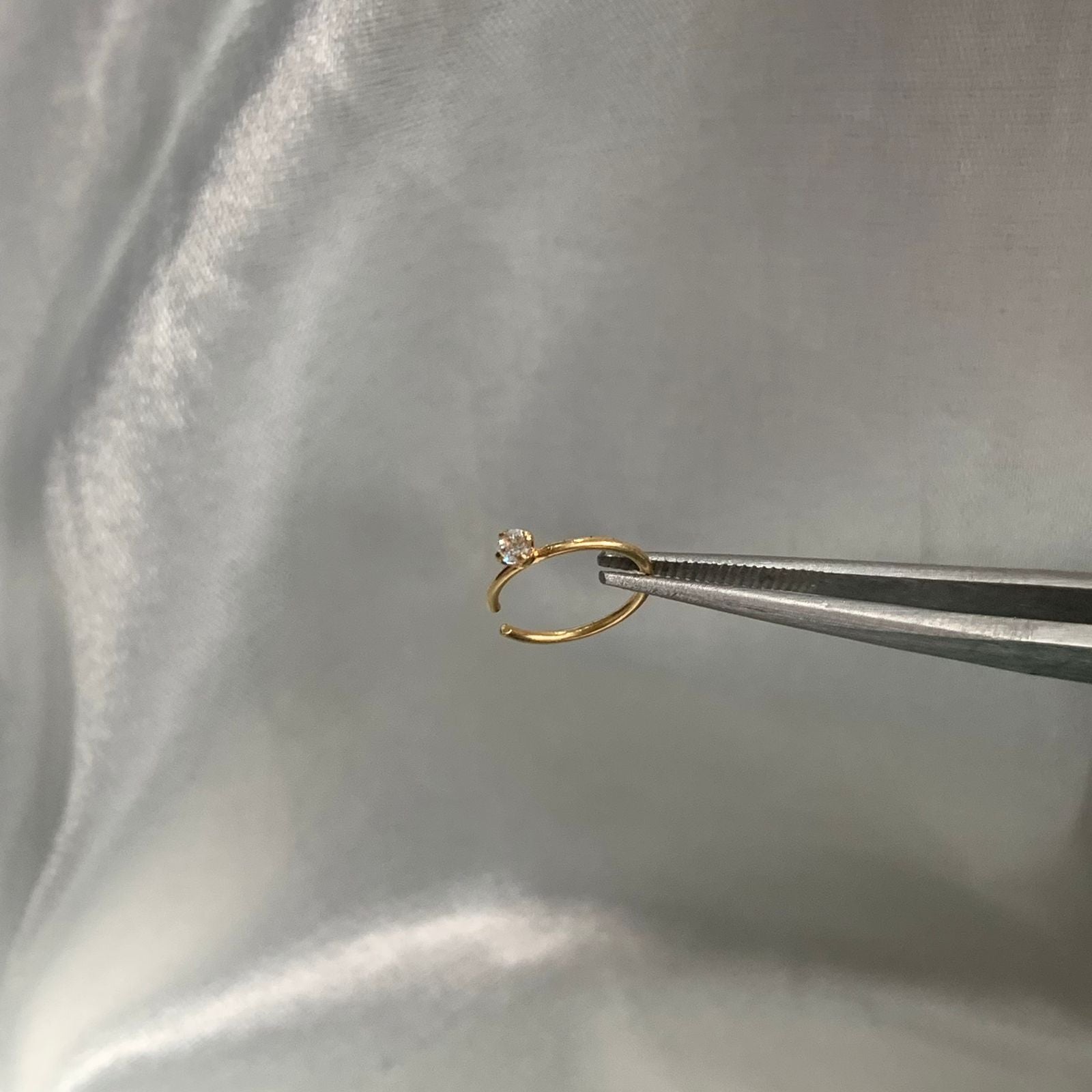 Piercing Circon Blanco Oro Amarillo 18k (Joya) /0,23 Gr – Tres Cruces ...